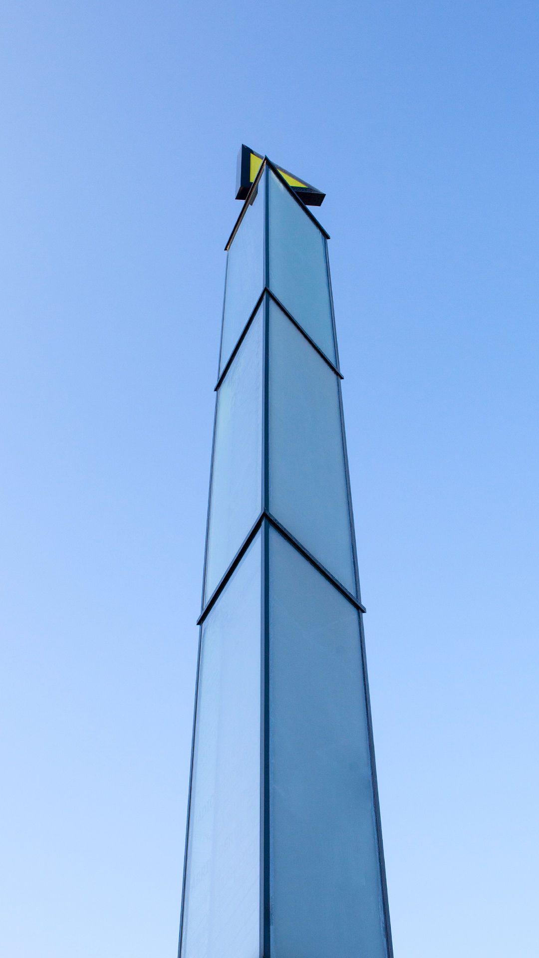 Pylone für Unternehmen und öffentliche Institutionen